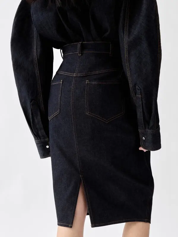 Jacquemus Contrast Stitched Rear Slit Skirt