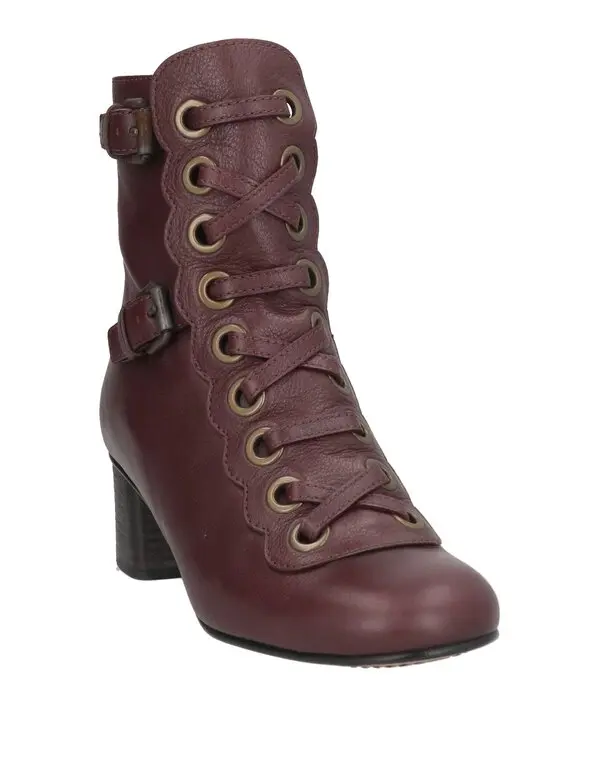 Chloé Minimalist Leather Ankle Boots