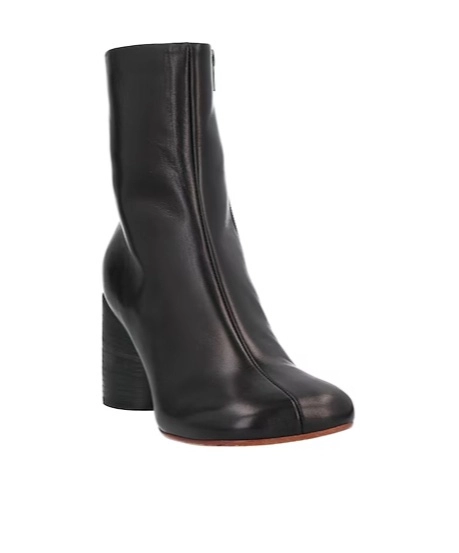 MAISON MARGIELA Minimalist Square-toe Ankle Boots