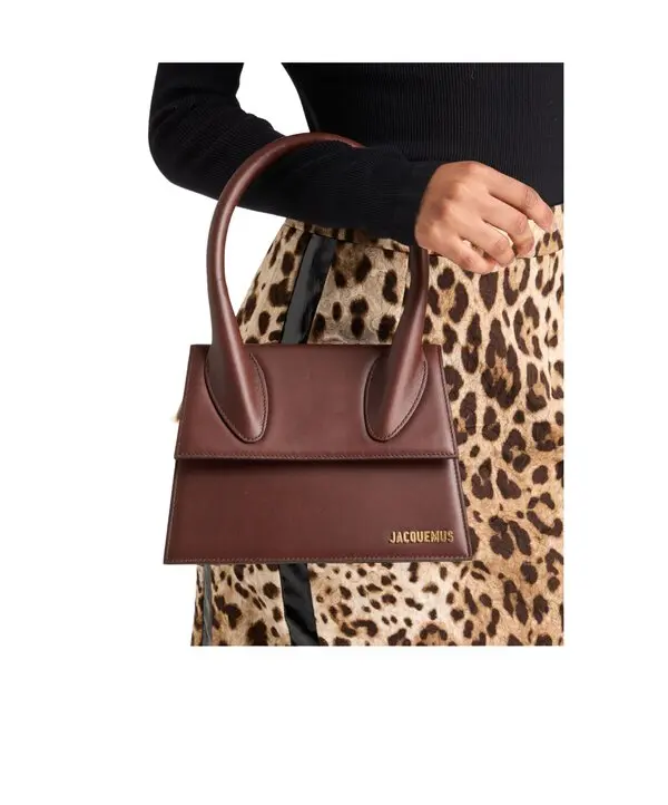 Jacquemus Medium-sized Solid-color Leather Shoulder Bag