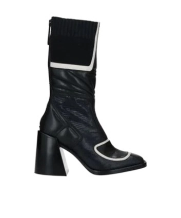 Chloé Minimalist Square-toe Ankle Boots