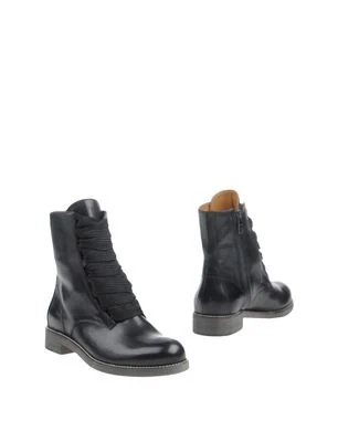 Chloé Solid-color Round-toe Ankle Boots
