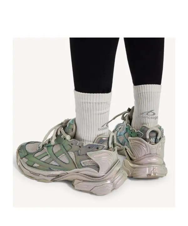 Balenciaga Runner Iridescent Sneaker - Beige/pink