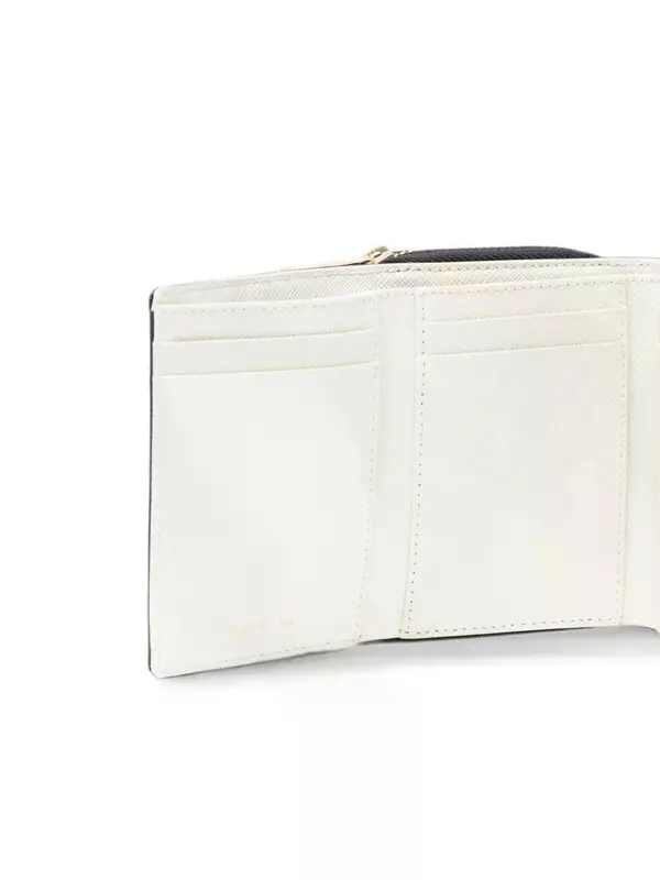 AGNES B. Erika Wallet