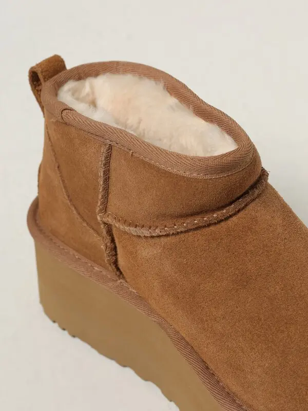 UGG Boots - Brown
