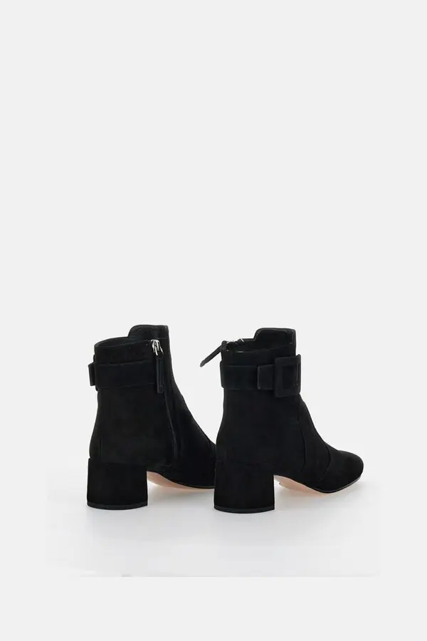 ROGER VIVIER Boots