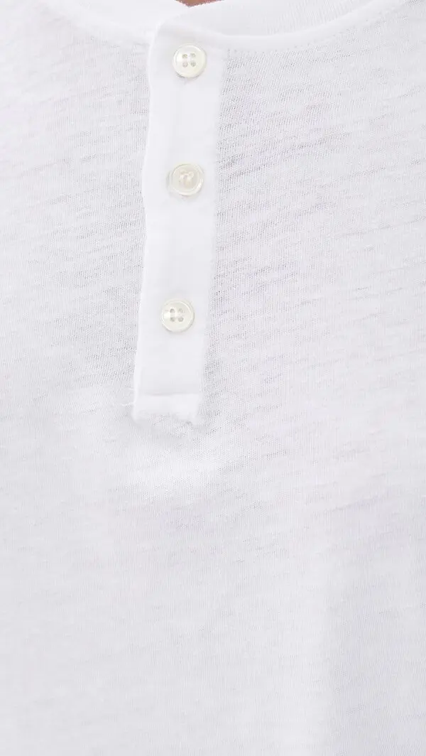 AMO Faye Henley Tee