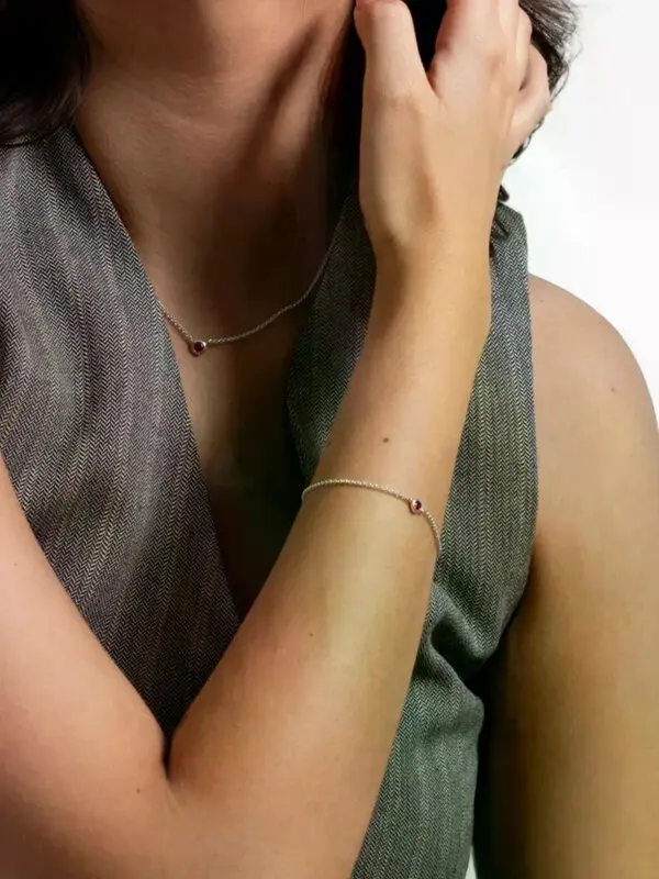 DOWER & HALL Dewdrop Ruby Chain Bracelet