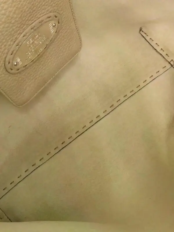Fendi 2000-2010 Medium Leather Selleria Carla Tote Bag