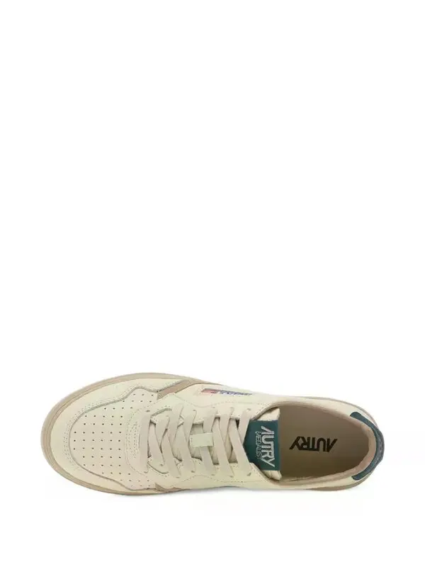 AUTRY Medalist Low Perforated Leather Sneakers
