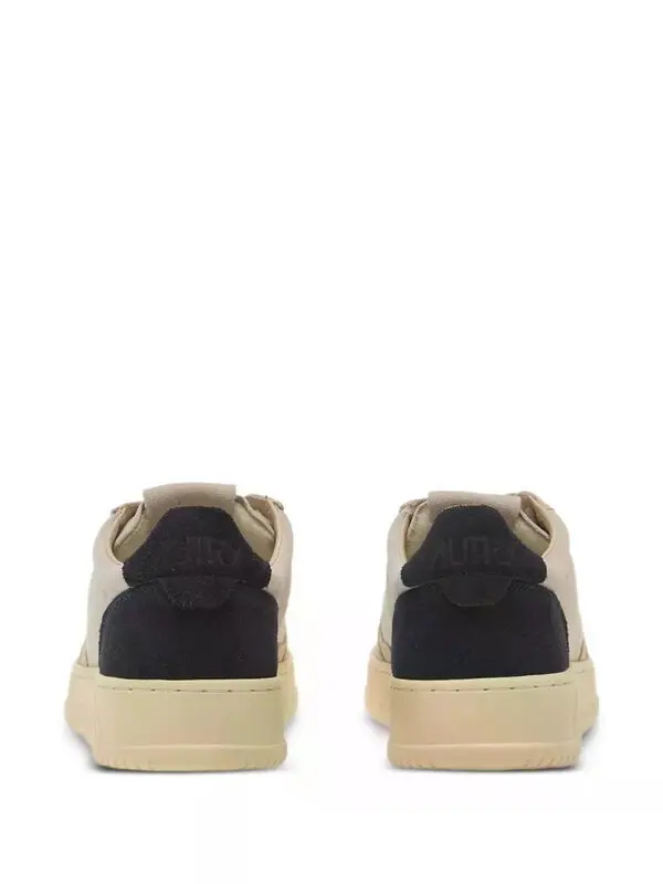 AUTRY Medalist Low Tricolor Sneakers In Suede Color White, Sand And Blue Space - Neutrals