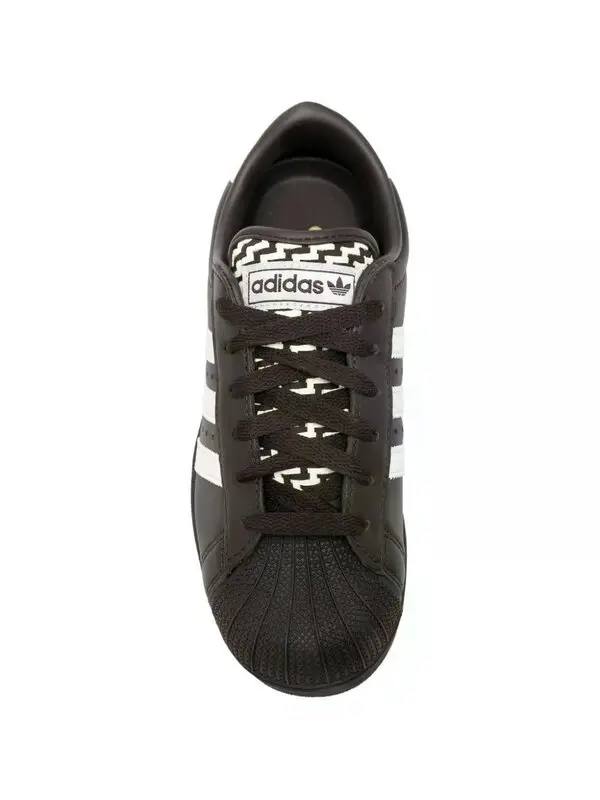 Adidas Superstar Sneakers