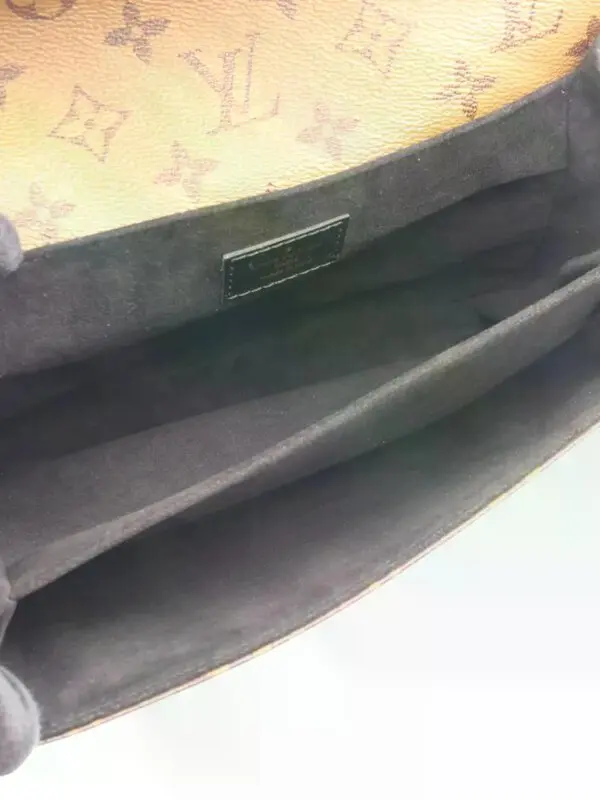 LOUIS VUITTON 2021-2026 Monogram Reverse Pochette Metis Satchel