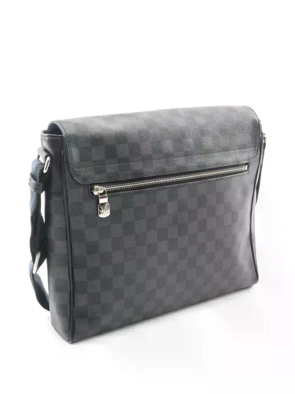 LOUIS VUITTON 2017 Mm District Damier Graphite Shoulder Bag
