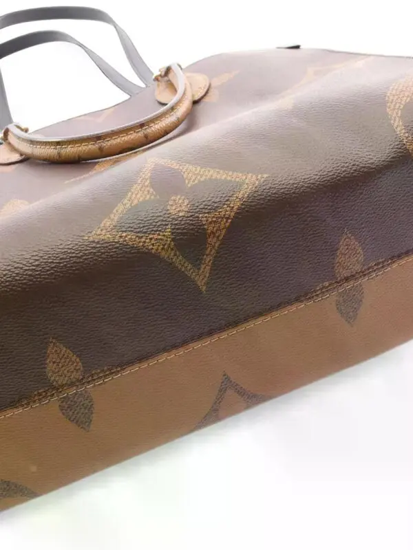LOUIS VUITTON 2020 Gm On The Go Monogram Giant Reverse Tote Bag