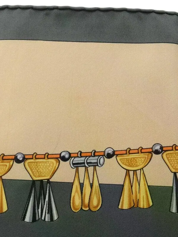 Hermès Carré 90 Parures Des Sables Scarf
