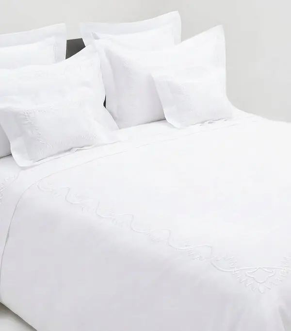 Loretta Caponi Cotton Art Deco Super King Duvet Cover - White