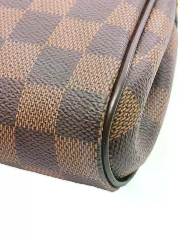 LOUIS VUITTON Shoulder Bag