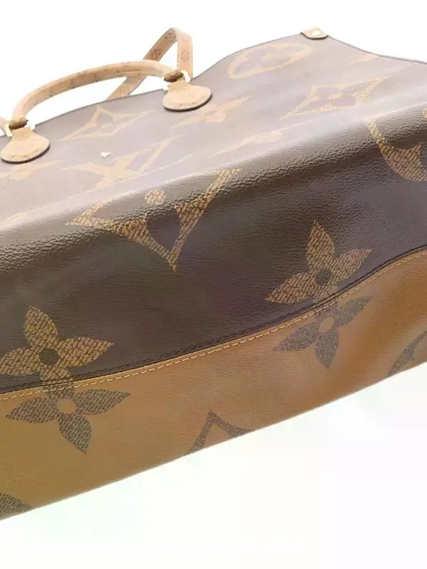 LOUIS VUITTON 2019 Monogram Reverse Giant Onthego Gm Satchel