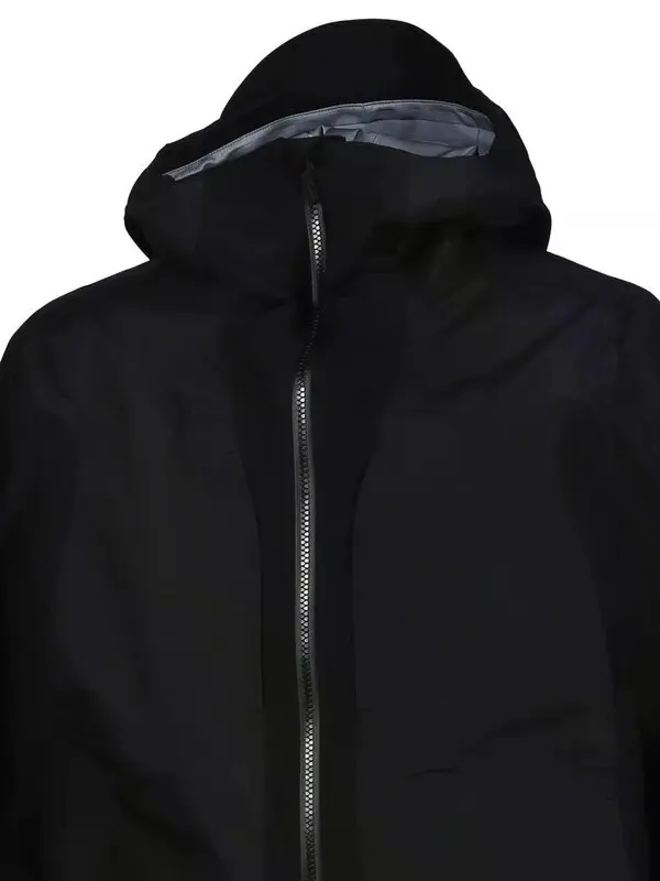 WHITE MOUNTAINEERING Gore-tex Hooded Jacket