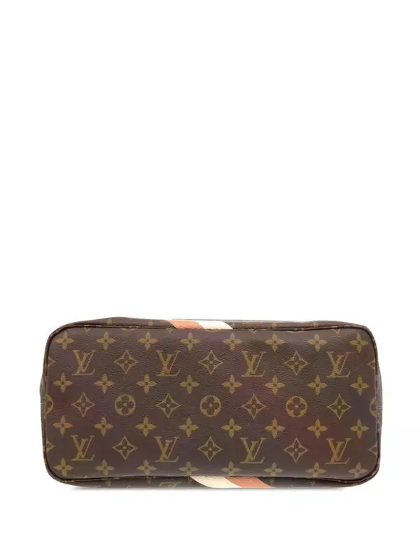 LOUIS VUITTON 2021-2026 Mon Monogram Neverfull Mm Tote Bag