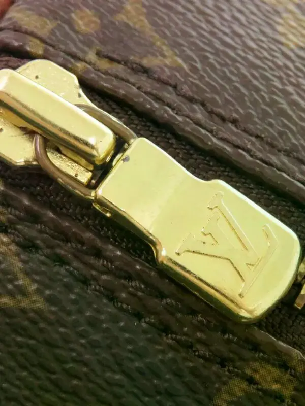 LOUIS VUITTON 1994 Monogram Papillon 26 Handbag