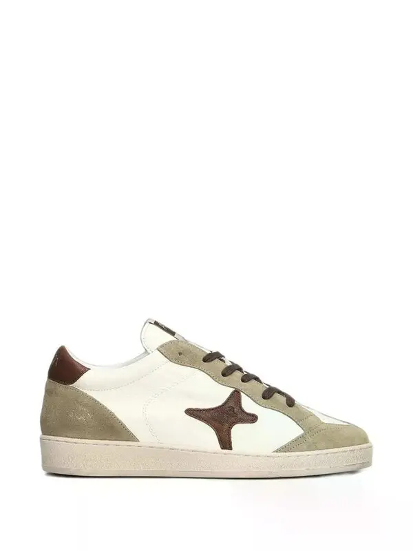 AMA-BRAND Star-patch Panelled Sneakers