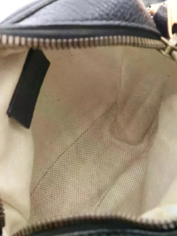 Gucci Grainy Leather Shoulder Bag