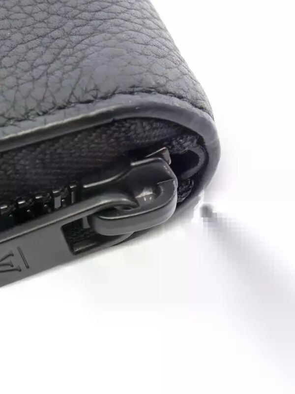 LOUIS VUITTON 2010s Aerogram Zippy Wallet