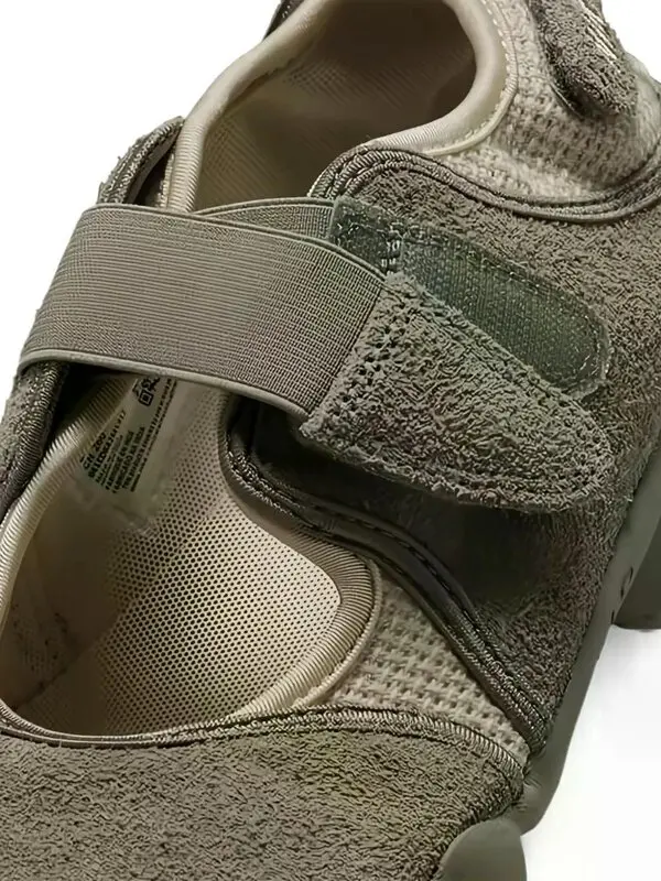 Nike Rift Sneakers
