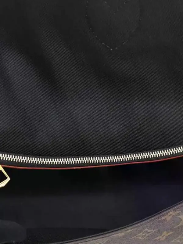 LOUIS VUITTON 2021-2026 Monogram Diane Satchel