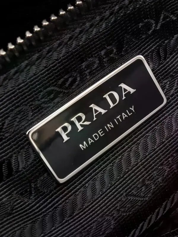 Prada Re-edition 1995 Spazzolato Tote Bag