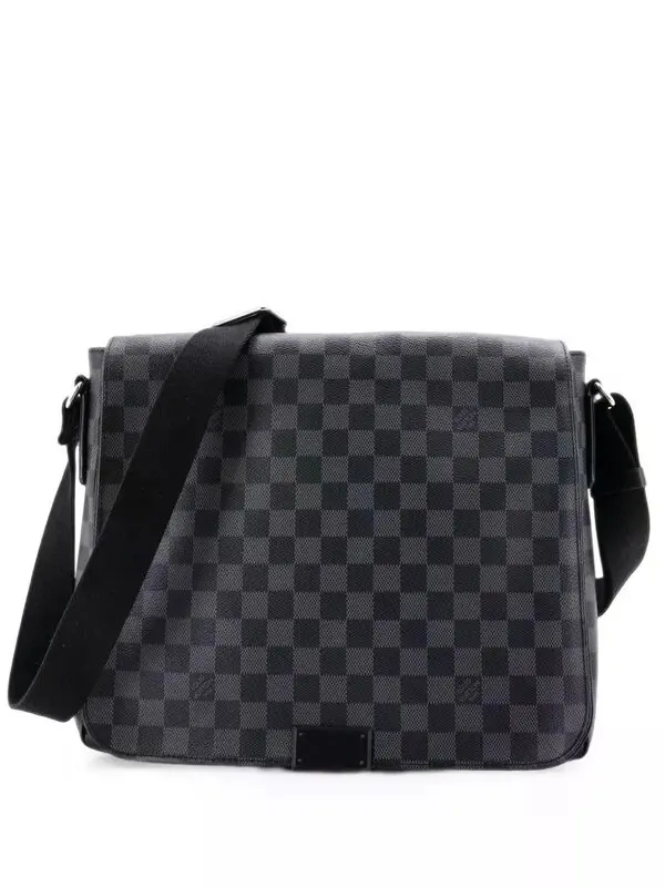 LOUIS VUITTON Damier Graphite Canvas Daniel Mm Messenger Bag