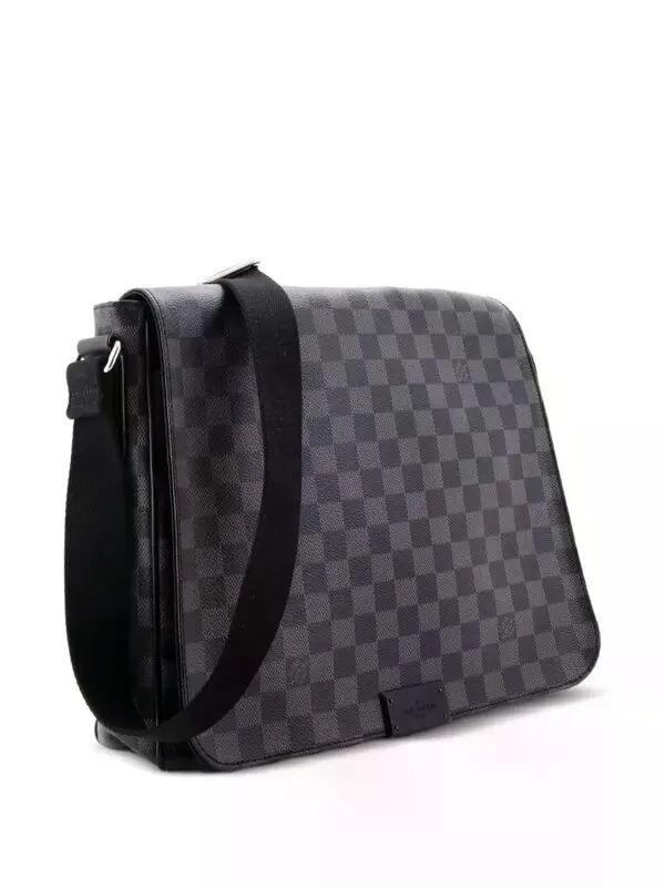 LOUIS VUITTON Daniel Mm Messenger Bag - Black