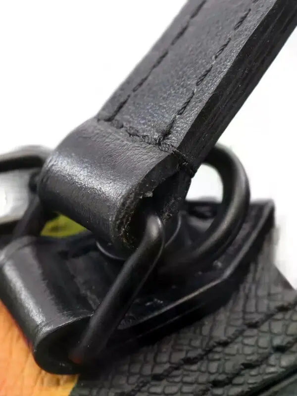 LOUIS VUITTON 2019 Danube Taiga Messenger Bag