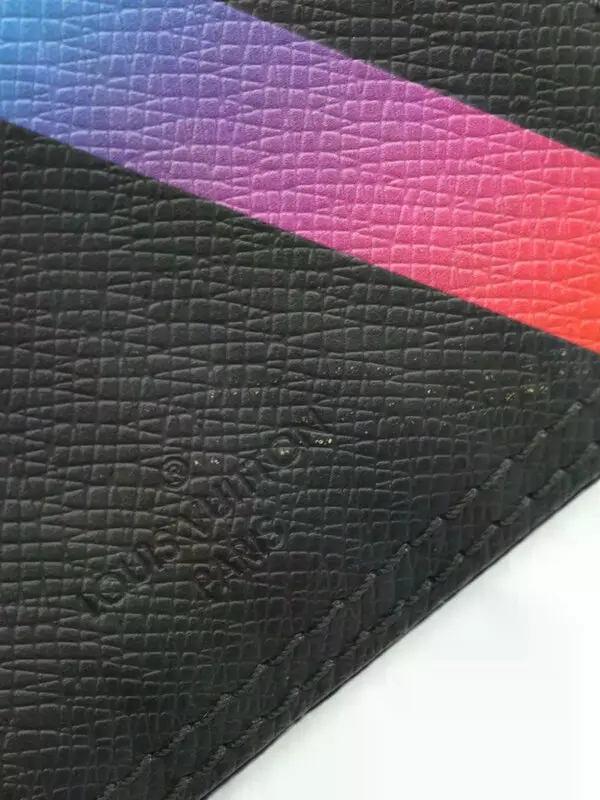 LOUIS VUITTON 2019 Danube Taiga Messenger Bag