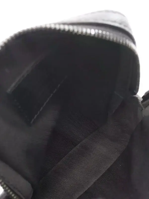 LOUIS VUITTON Danube Taiga Messenger Bag