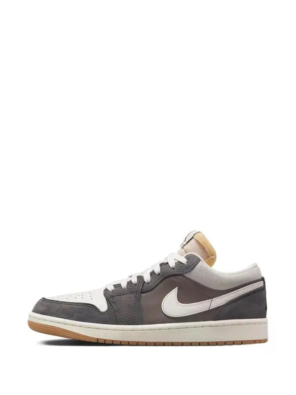 JORDAN Air 1 Low Sneakers - Grey