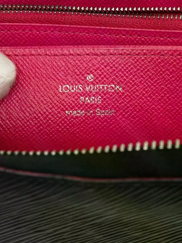 LOUIS VUITTON 2017 Epi Zippy Wallet Long Wallets