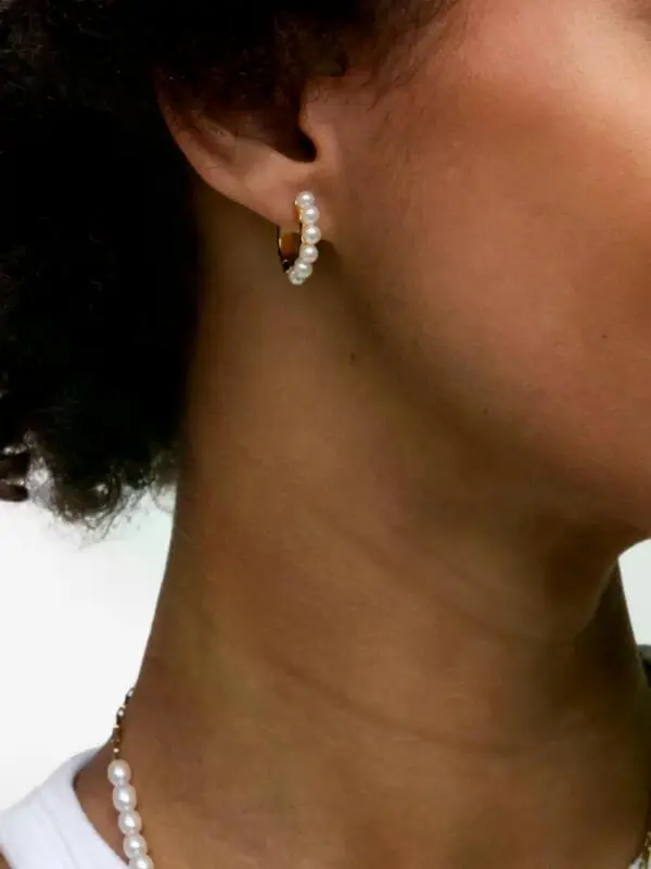 DOWER & HALL Timeless Pearl Huggie Earrings