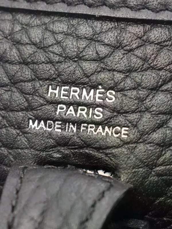 Hermès Clemence Evelyne 16 Amazone Cross Body Bag - Black