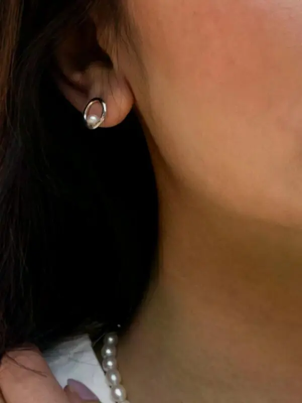 DOWER & HALL Open-circle Pearl Earrings