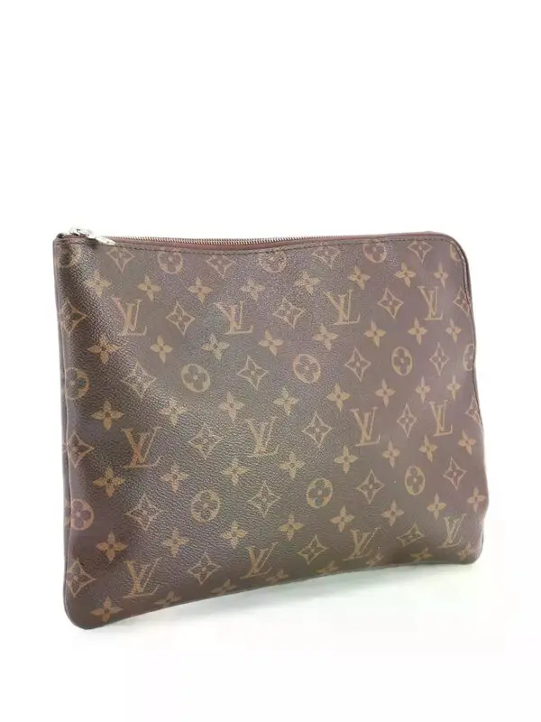 LOUIS VUITTON Etui Voyage Pouch Monogram Canvas Mm Clutch Bag - Brown