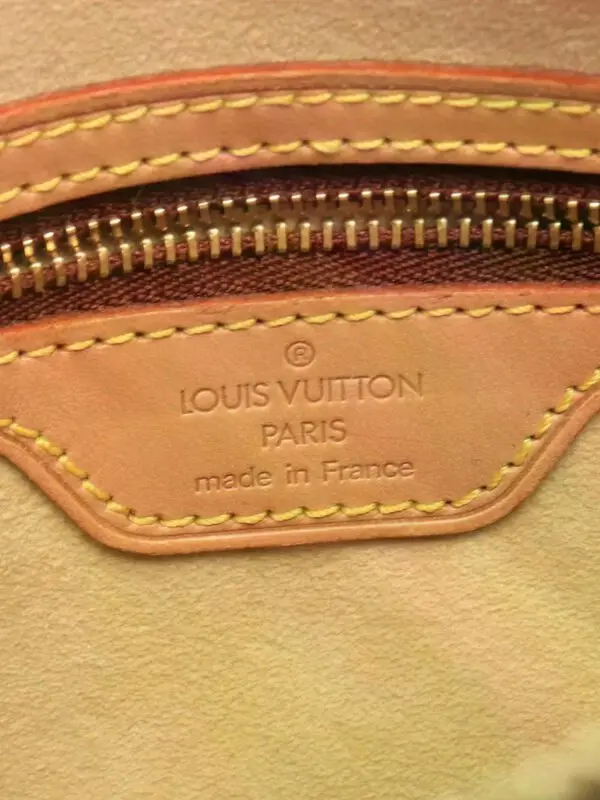 LOUIS VUITTON 2002 Gm Monogram Looping Shoulder Bag