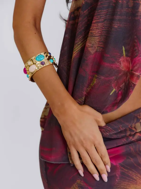 OUTCAST Paniz Bangle - Gold