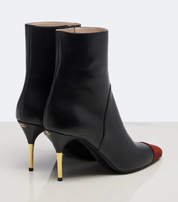Valentino Garavani Sinead Vlogo Leather Ankle Boots