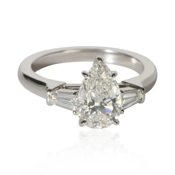 Harry Winston Diamond Classic Engagement Ring - Platinum