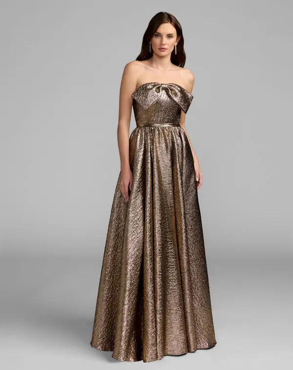 Mac Duggal Metallic Strapless Gown With Bow Detail - Gold