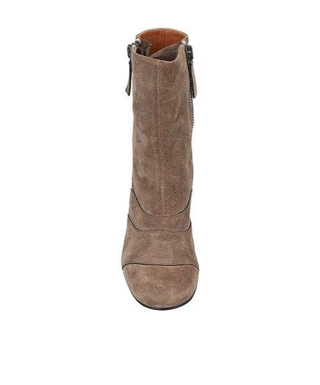 Chloé Minimalist Leather Boots