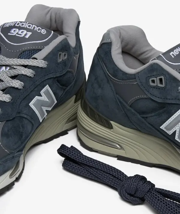 NEW BALANCE 991 Sneakers